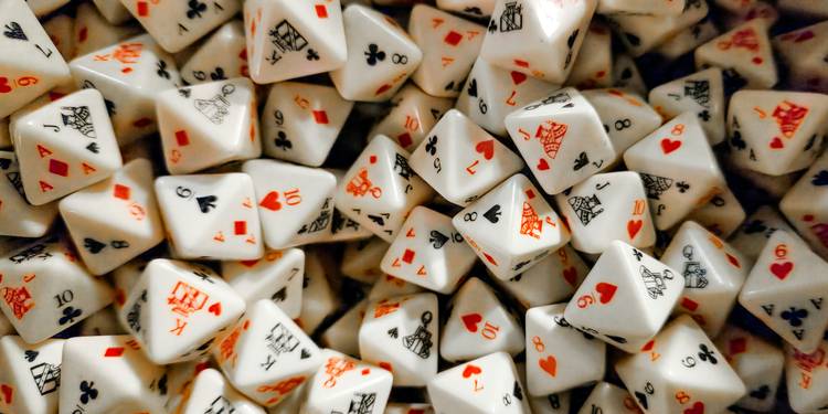 Dice Roll Game | Roll a 6-Sided or Custom Die Instantly